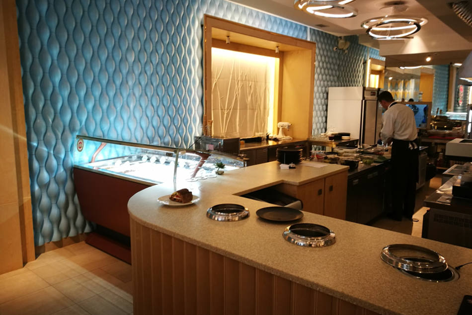 Shopfitting Ice-Cream Parlor in Moscow, Red Square Kremlin, Russia | ISA