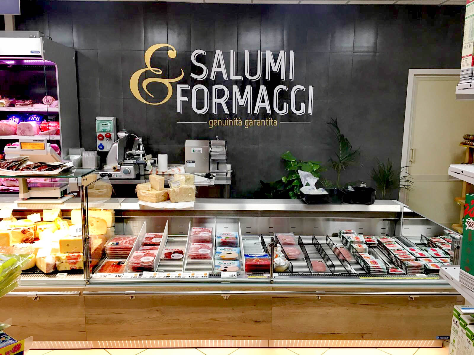 Arredamento supermercato Conad City, Benevento | ISA